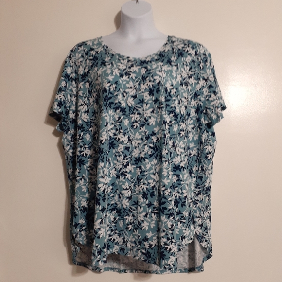 Woman Within | Tops | Woman Within Mint Green Floral Rounded Hem Top ...